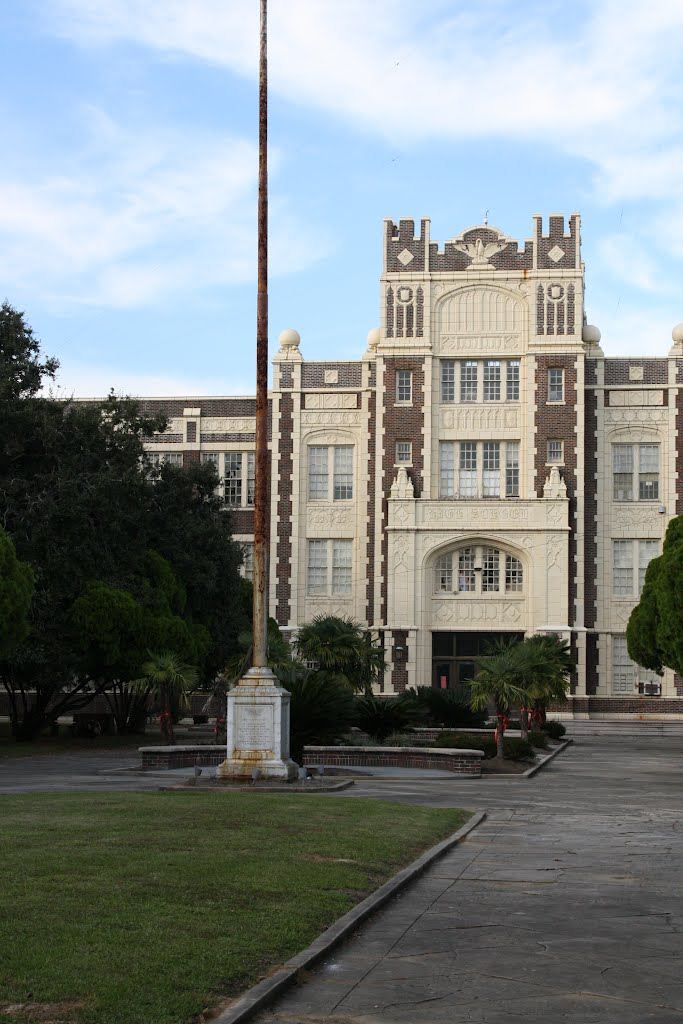 Locations Hub - Baton Rouge Magnet High School