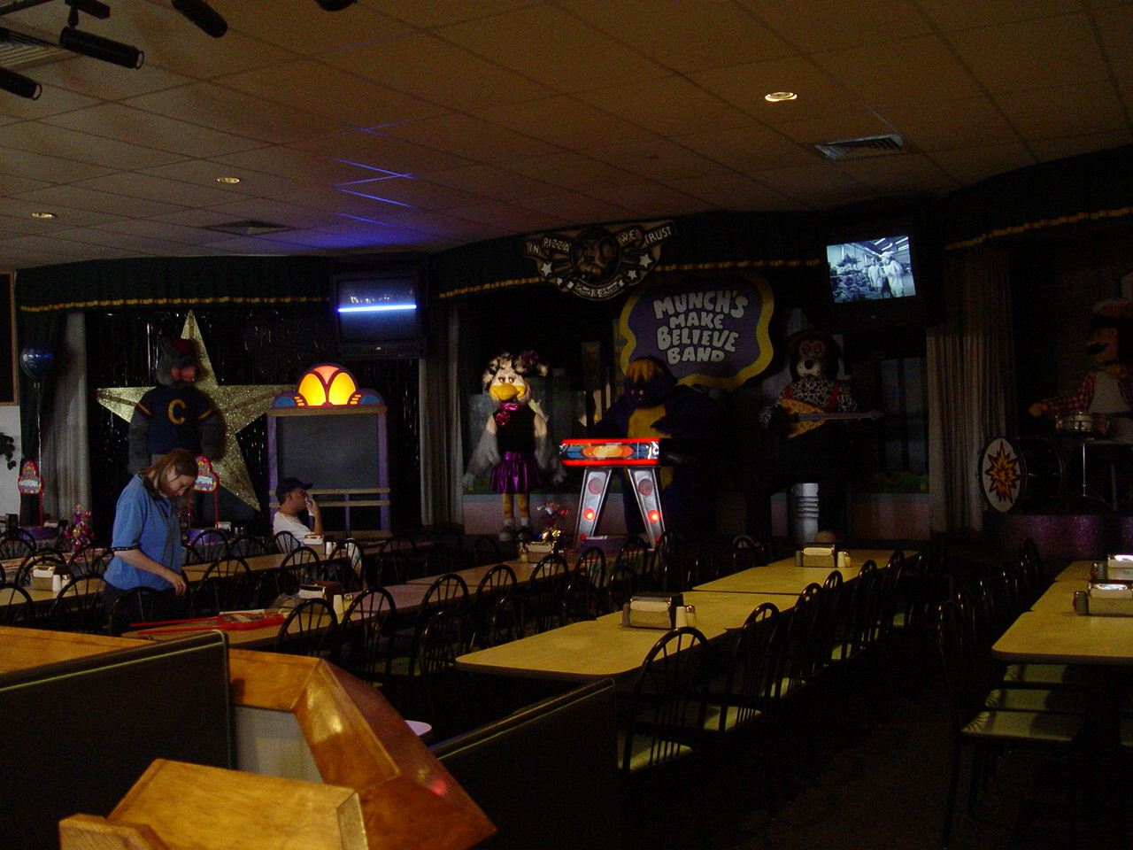 Locations Hub - Chuck E Cheese